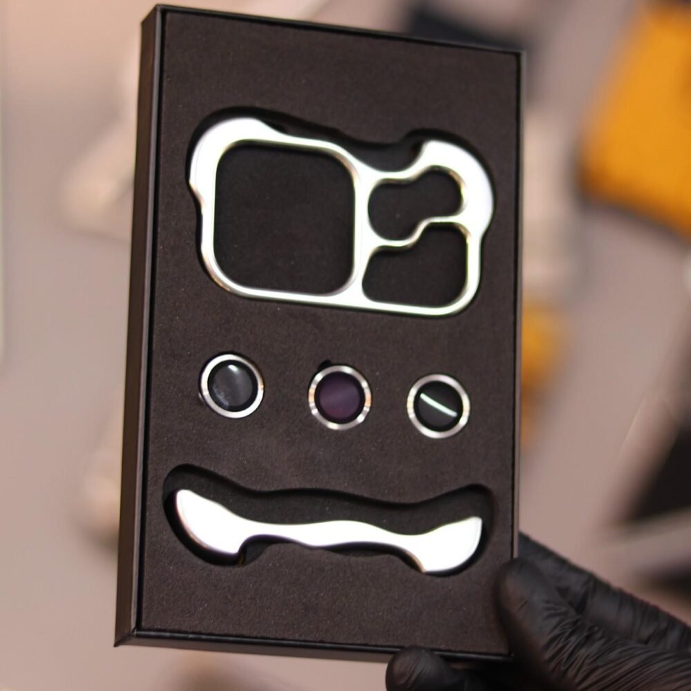 Batman Metal Case Silver (BMCS-17ProMax) - MobiiCare