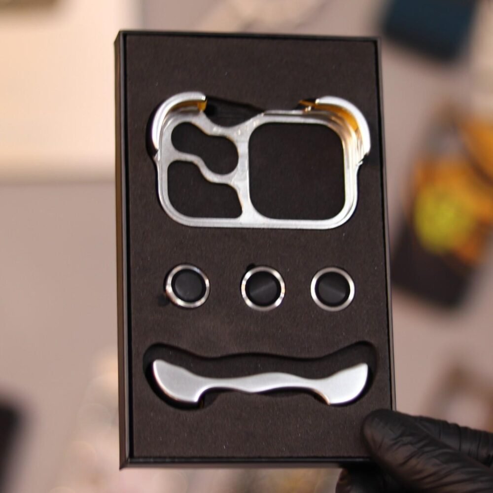 Batman Metal Case Silver (BMCS-17ProMax) - MobiiCare