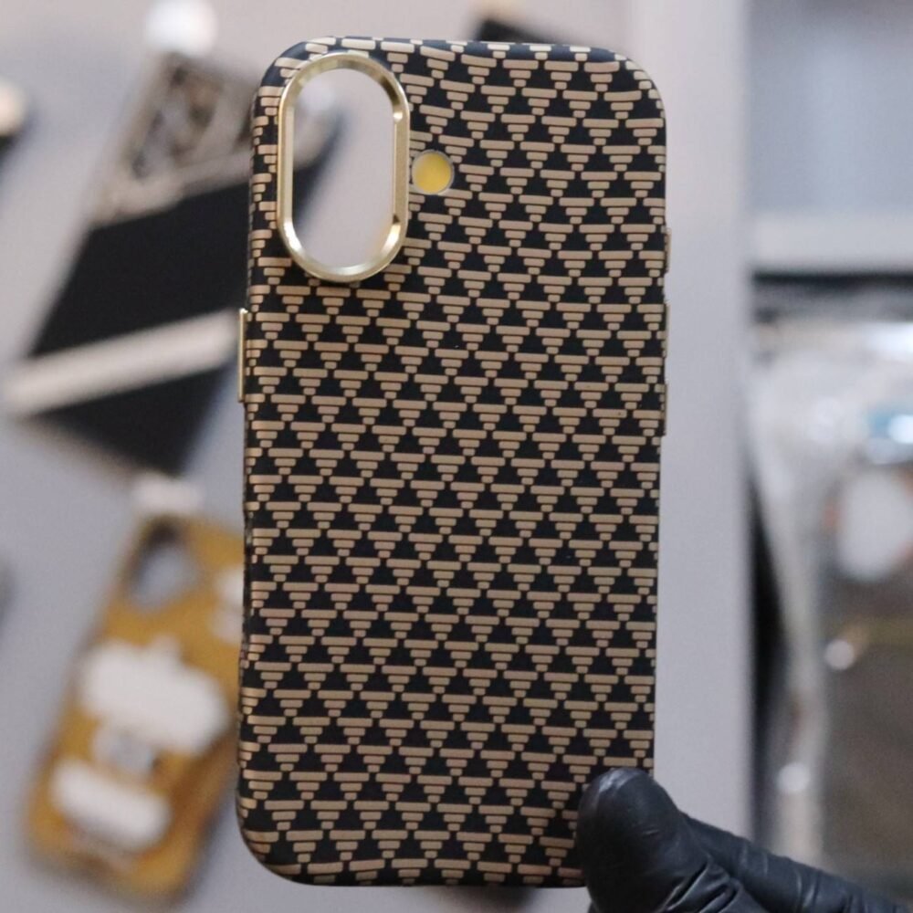 Slim Nano Fiber Case-Brown Gold texture-iPhone 16 - MobiiCare