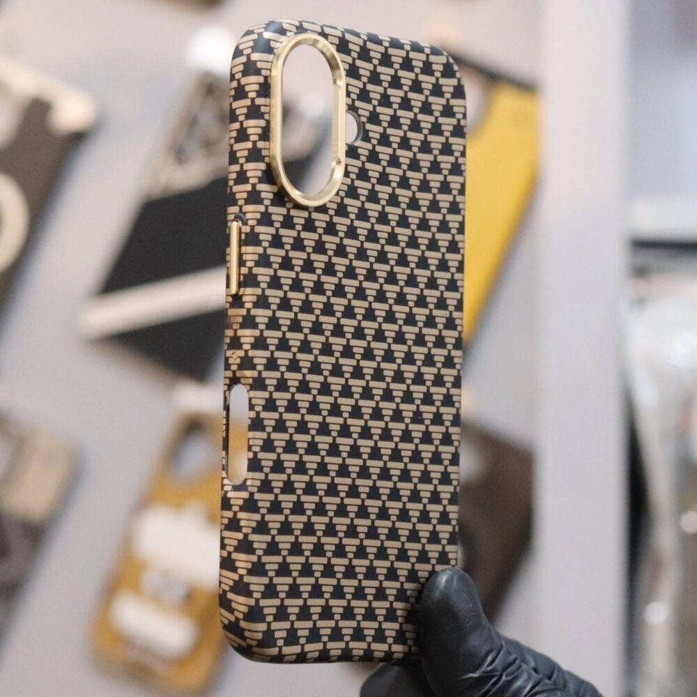 Slim Nano Fiber Case-Brown Gold texture-iPhone 16 - MobiiCare