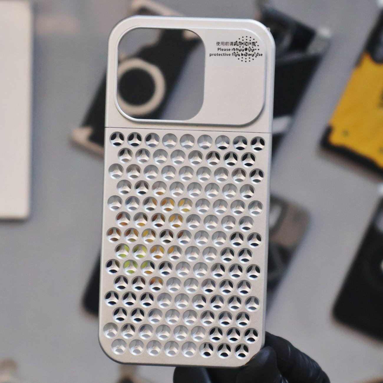 Pure Metal Anti Heat Fragrance Case-Silver-iPhone 15 Pro - MobiiCare