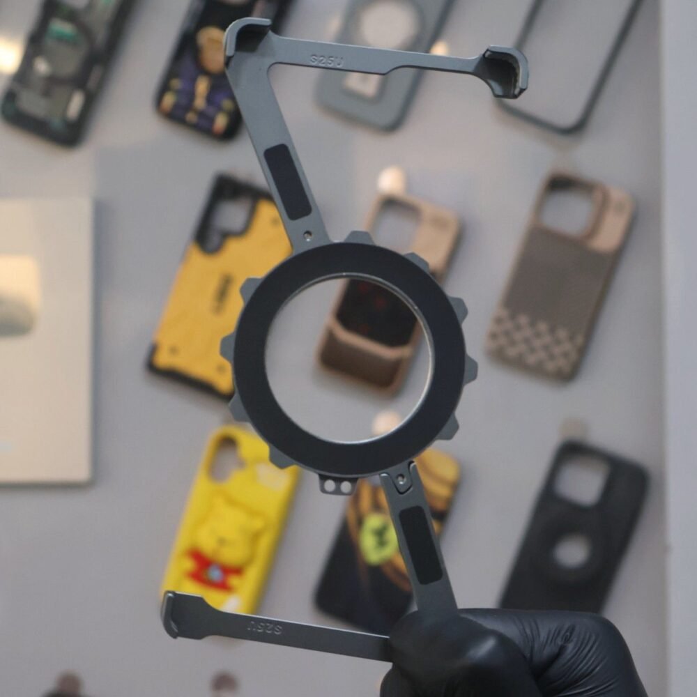 Z Shape Metal Magsafe Case With Stand-Grey-Samsung S25 Ultra - MobiiCare